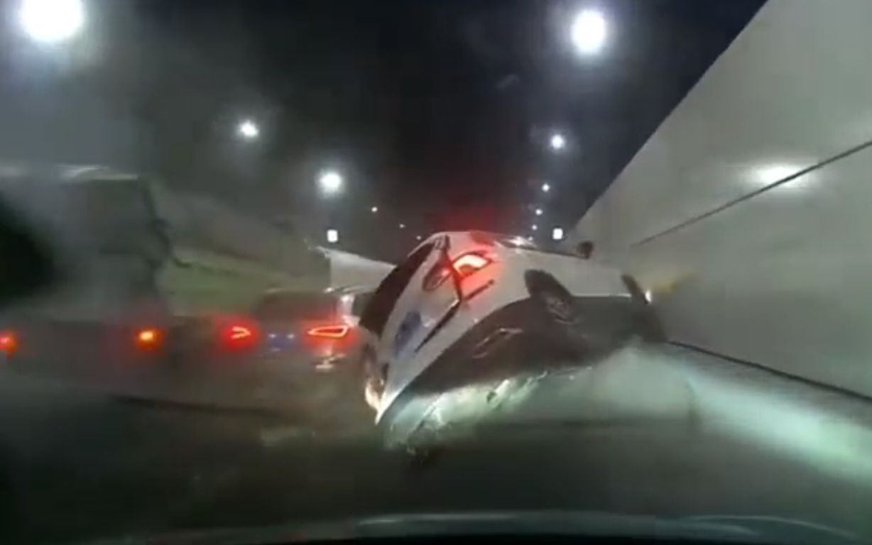 浙江衢州一隧道发生8车追尾事故,警方通报:1死2伤