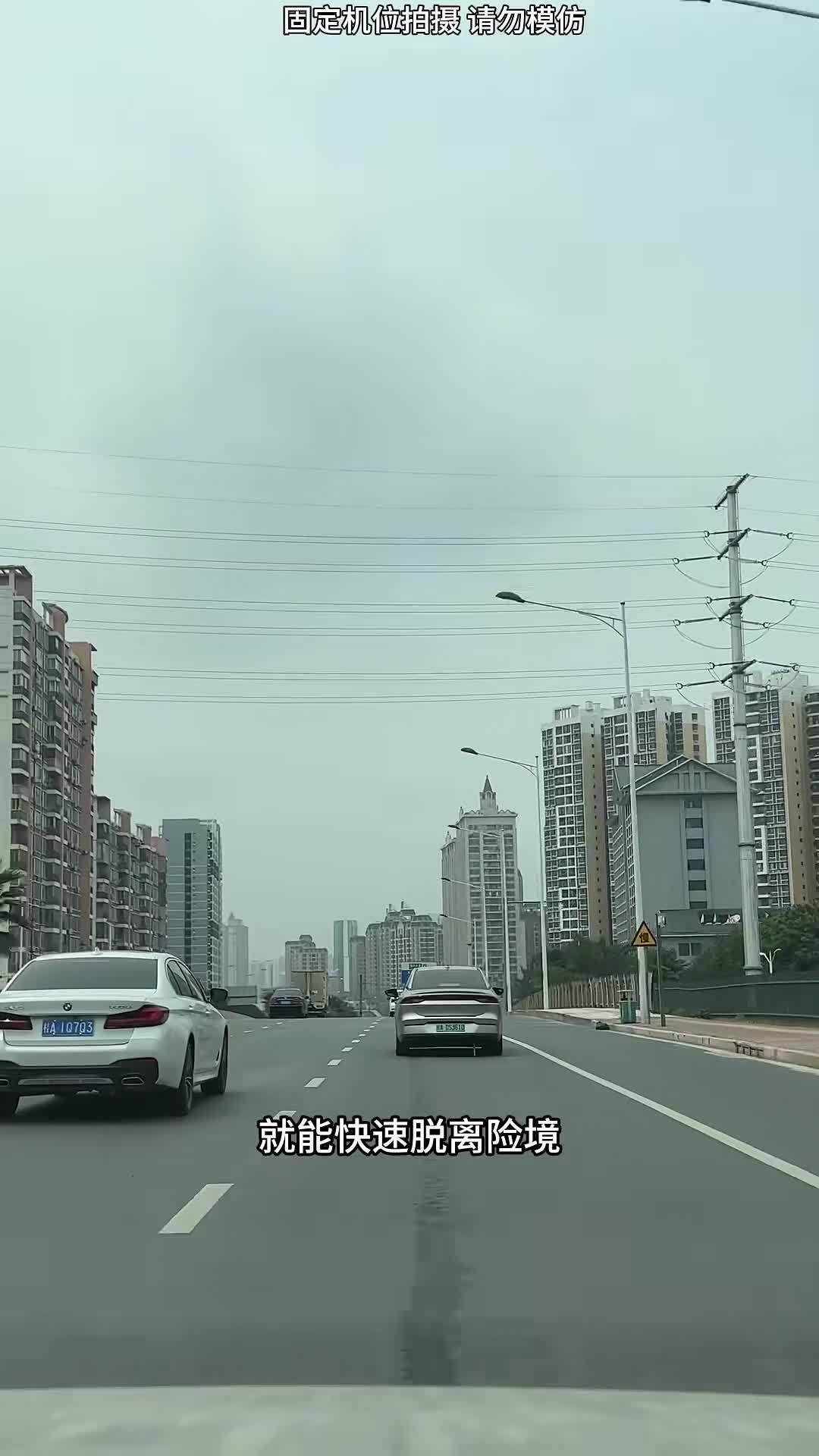 车辆落水如何自救 开车不小心掉水里如何快速逃生汽车落水如何自救