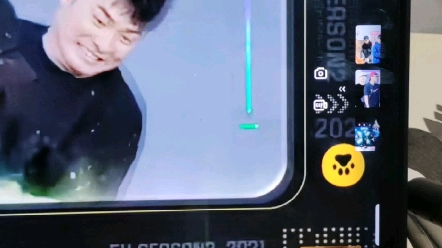 ...看爱奇艺或者优酷浮窗打开任意软件,都会变成竖屏状态,得重新点视频...