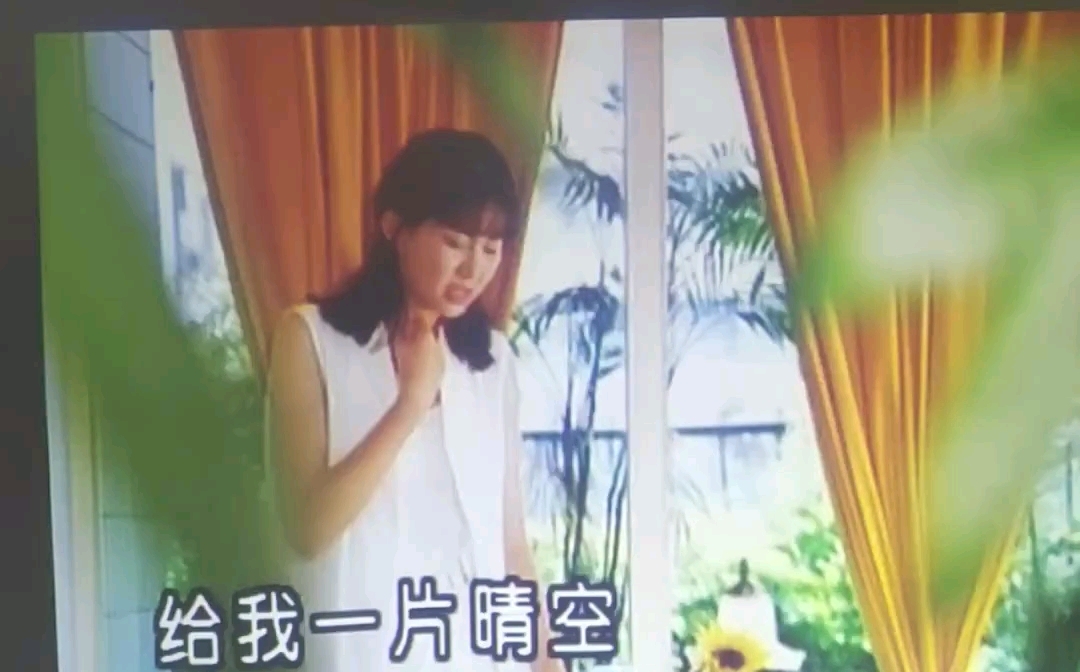 NEC短焦投影仪效果展示- 潮湿的心-卓依婷