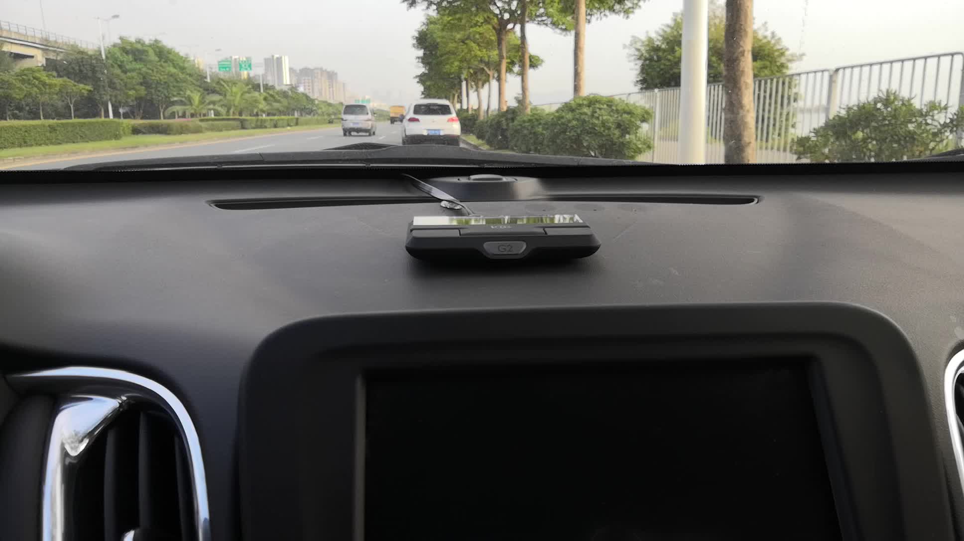 你一定没用过,随车启动的汽车抬头显示器