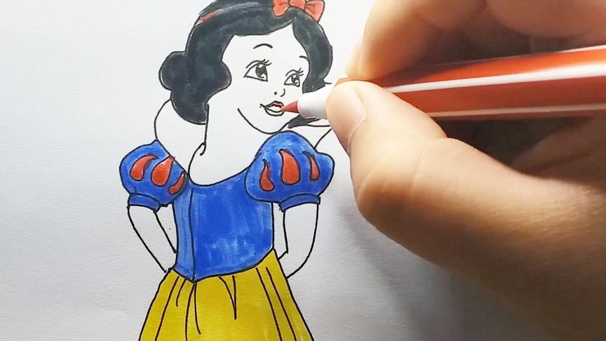 迪士尼白雪公主简笔画,没有了七个小矮人的陪伴,是不是很简单呢