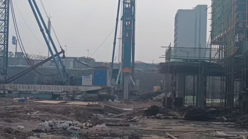 预制管桩机,现场施工过程。