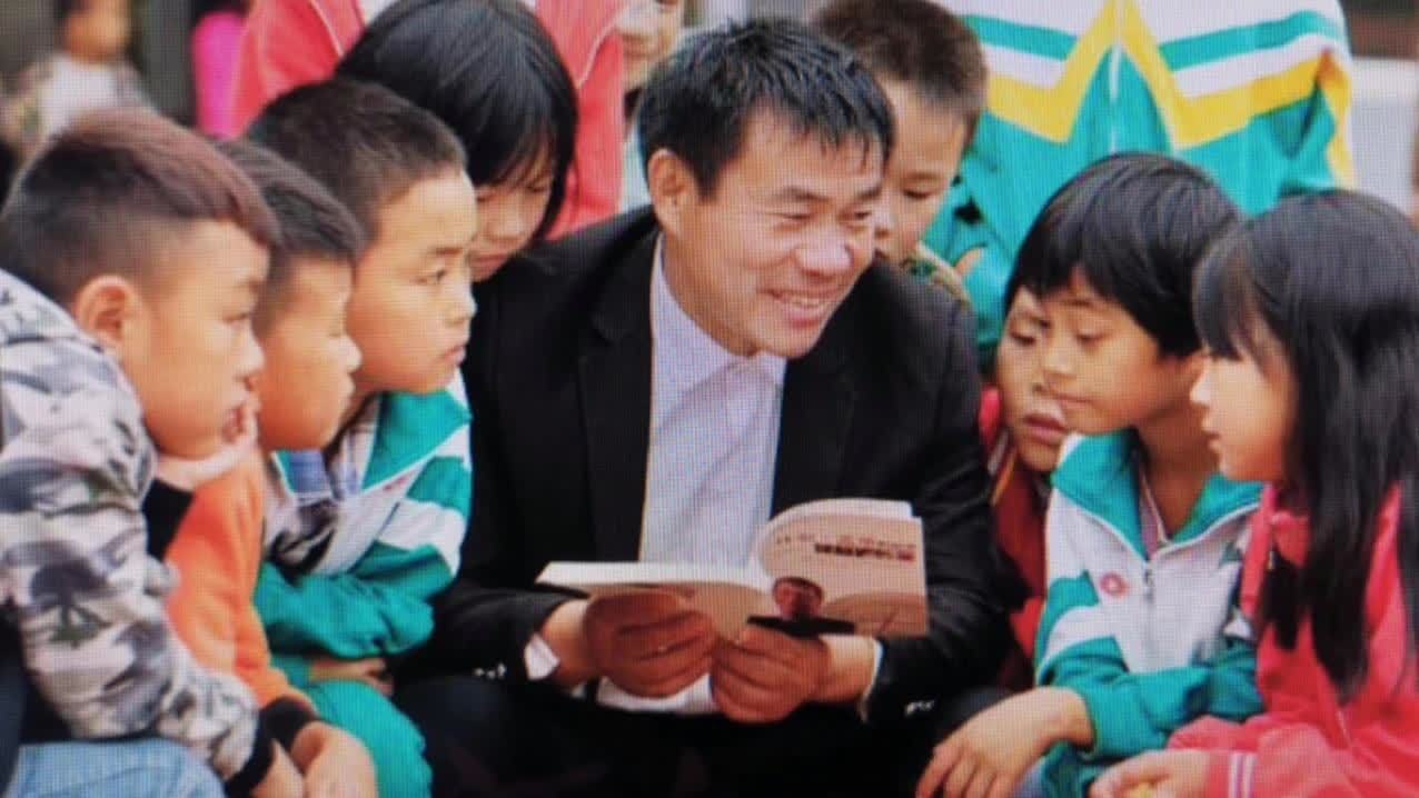 张玉滚,师范毕业,扎根深山十七载,守望这片希望之花