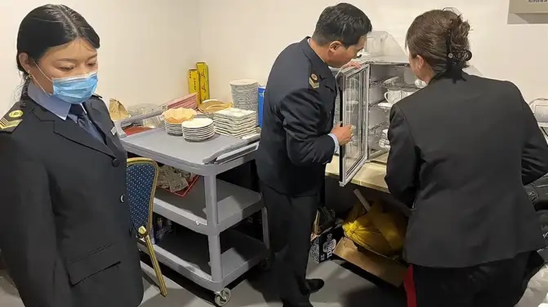 鲁西新区丹阳街道卫生监督执法办公室开展辖区酒店专项整治提升行动