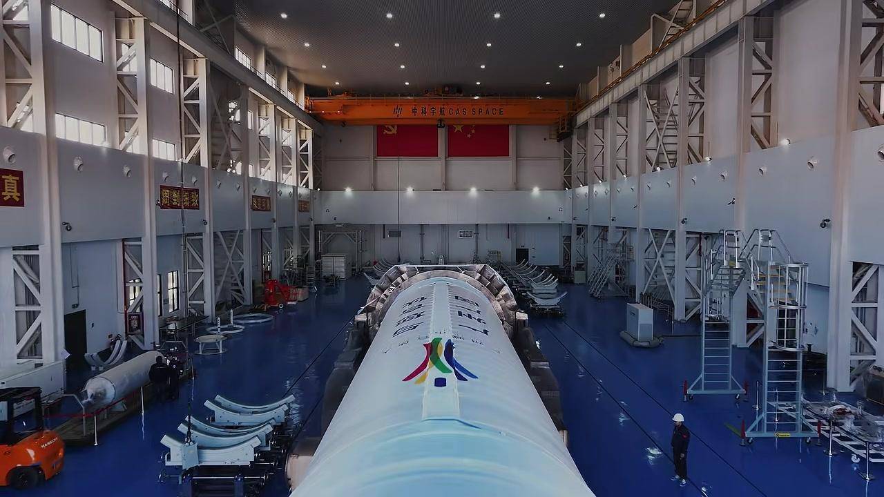 ...一箭双星"的方式,将楚天二号技术试验01星、02星精准送入预定轨道,...