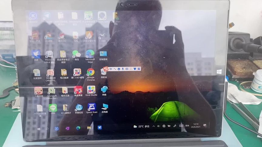 Surface Pro3现场维修键盘不连接不识别,顺带电池一起换