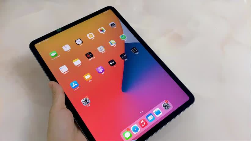 苹果iPadAir第四代A14处理器,运行快的游戏平板,超薄追剧也很爽
