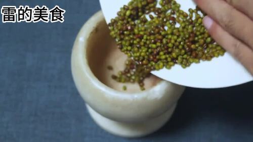 把绿豆捣碎,作用太厉害了,89岁老中医用一辈子,既省钱又实