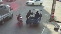 3根肋骨遭撞断肇事主扭头就跑!大爷忍痛骑车狂追6公里讨说法