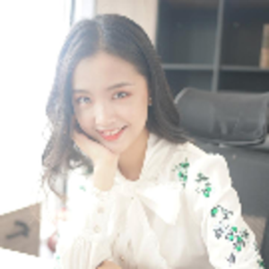 皮小小 