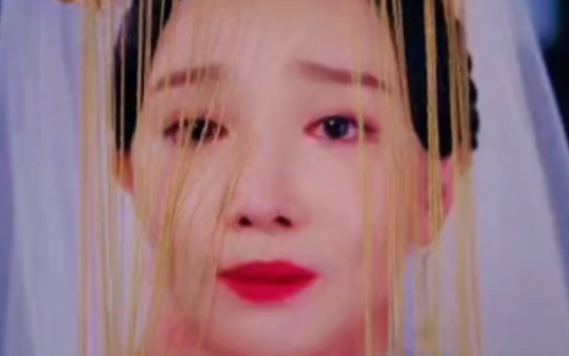 皇上新纳的贵妃跟皇后长得一模一样,结果皇上大发雷霆