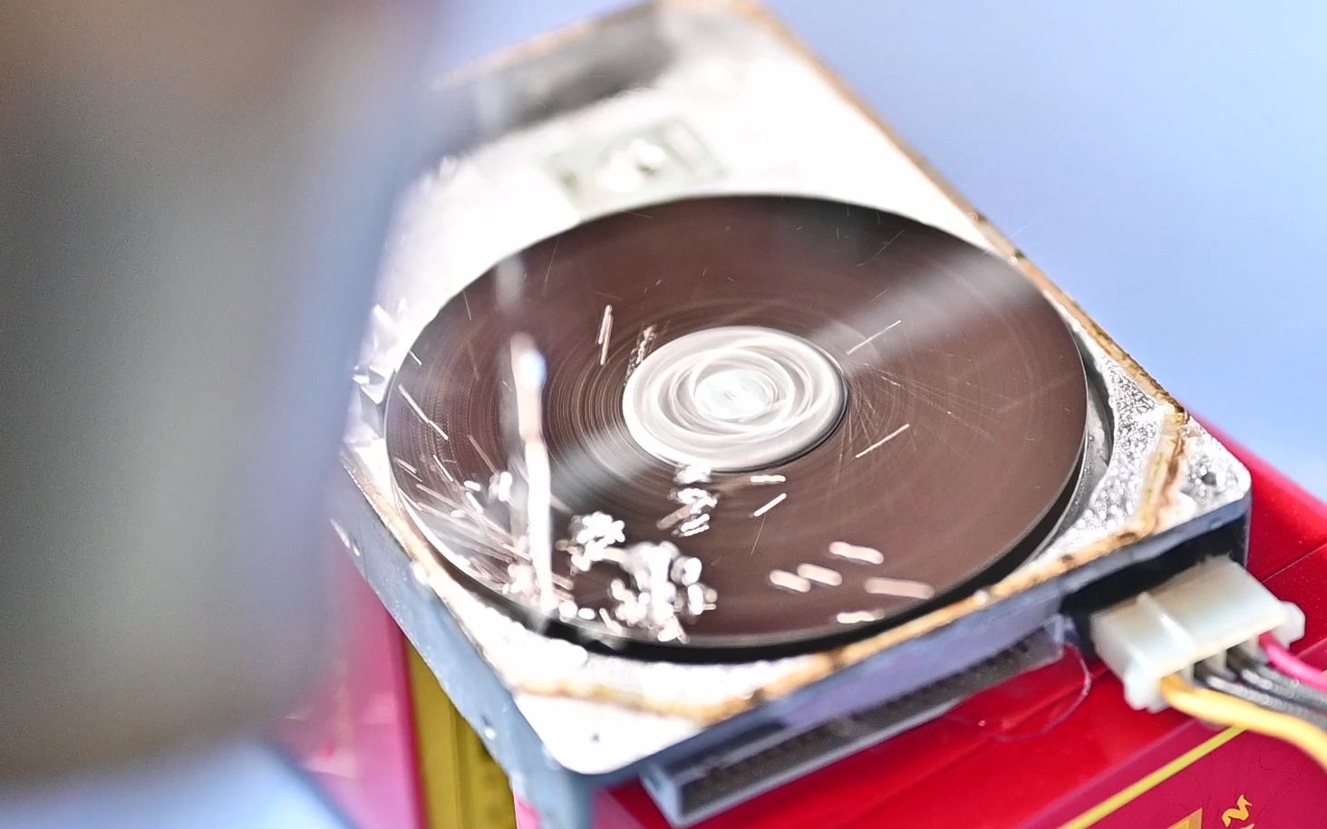 《RAID 磁 盘 清 洗》