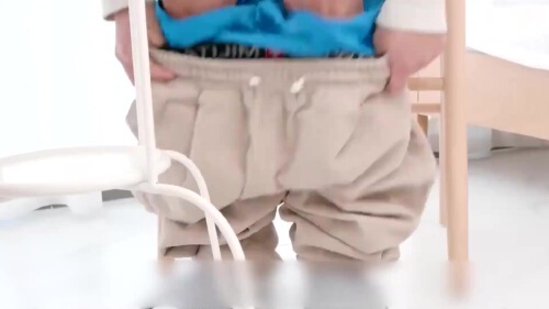 男人因长了痔疮来诊所看病,怎料女医生一句话,让他很快痊愈!