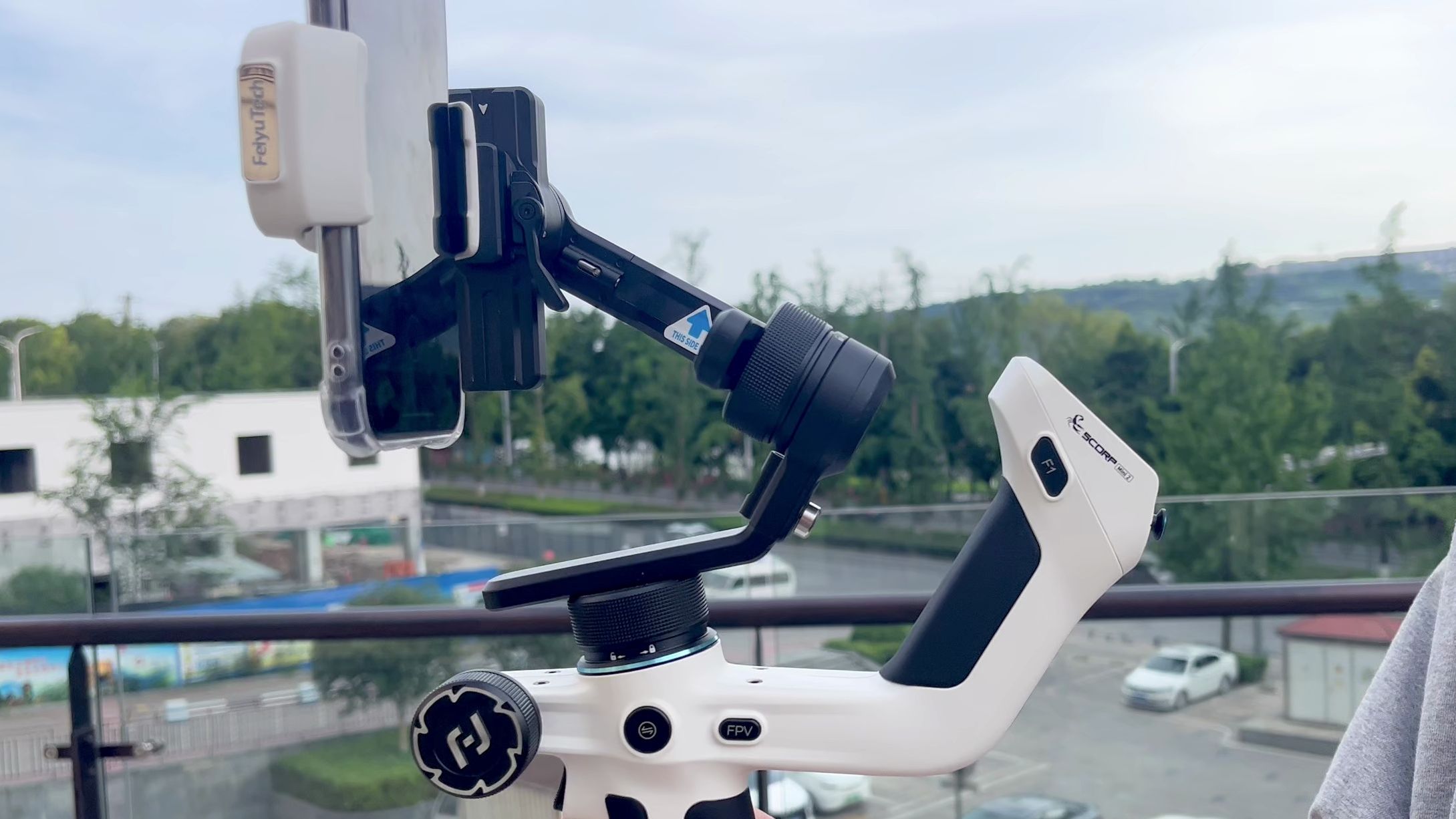 【深度测评】飞宇蝎子Mini2稳定器:口袋里的专业级稳定,让你的视频...