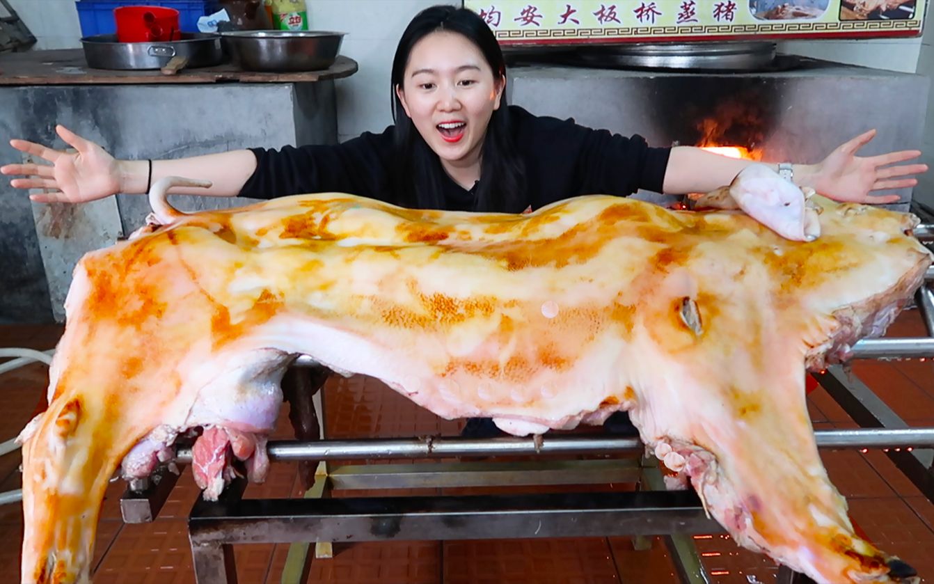 ...大猪去骨,把肉切成芒果状,足气蒸40分钟!打开盖子食客掏出手机忙拍照