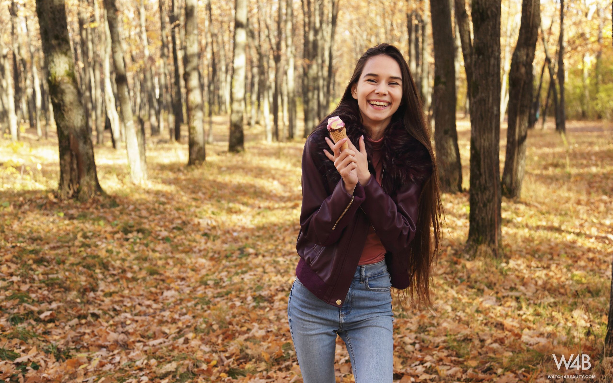 俄罗斯模特妹子【leona mia】林中漫步