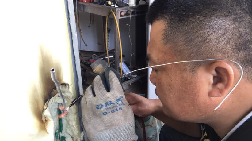 冰箱内漏铝管焊接掌握好火候还要看准是否达到和二为一这才是关键