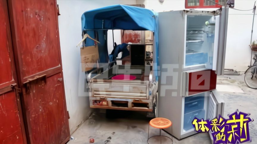 厨房点火做饭煤气罐突然爆炸,祖孙二人受伤严重,众人伸援手