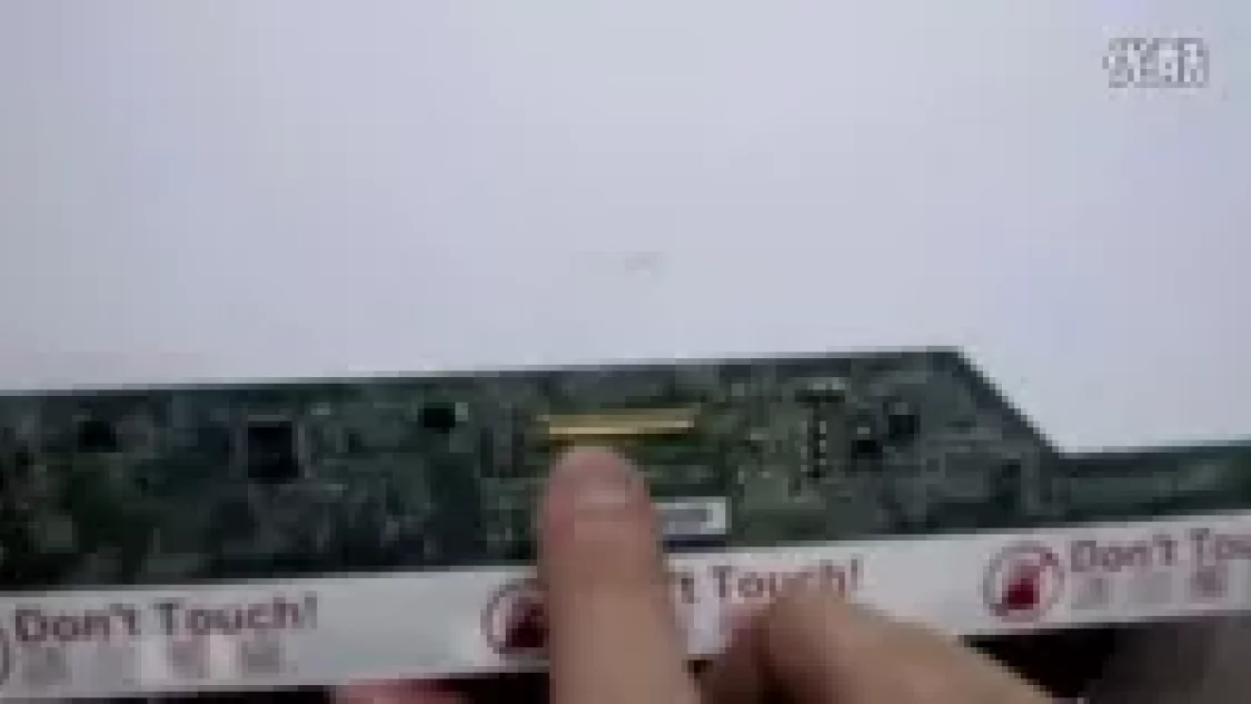 戴尔笔记本换屏 拆机教程 换屏教程 工程师教你动手