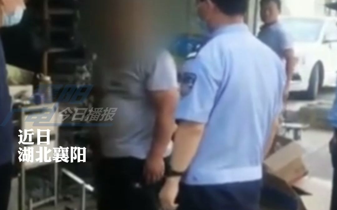 【眼馋马路新装好的太阳能路灯,五金店老板凌晨将其盗走。网友:真是"...