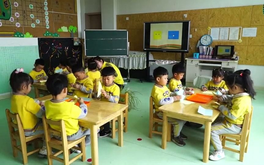 幼儿园公开课优质课中班数学《有趣的图形宝宝》课堂实录