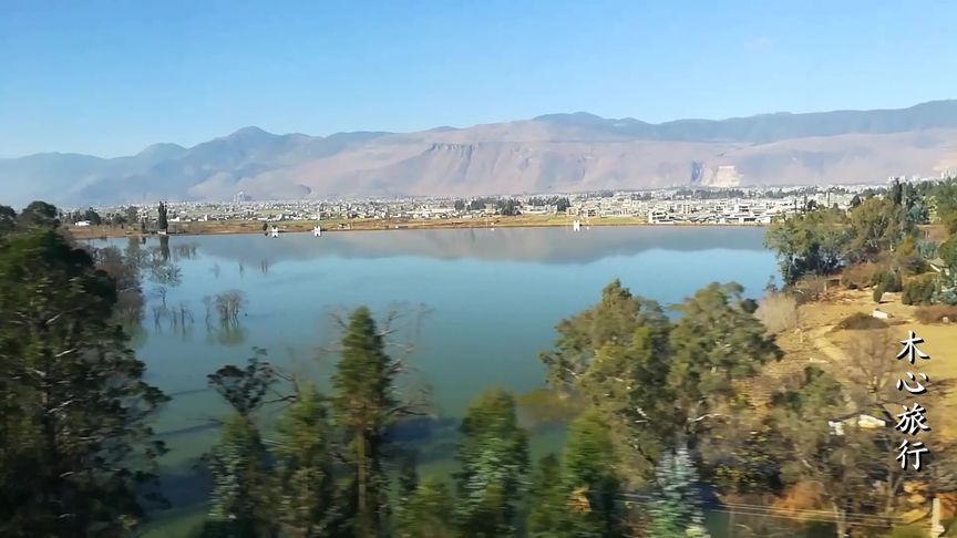 云南坐动车,丽江到楚雄,大山的风景太美了