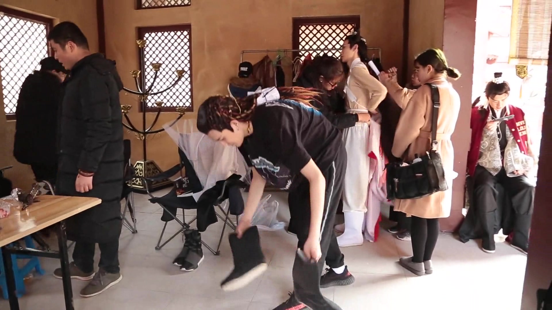 170616花絮:换衣服