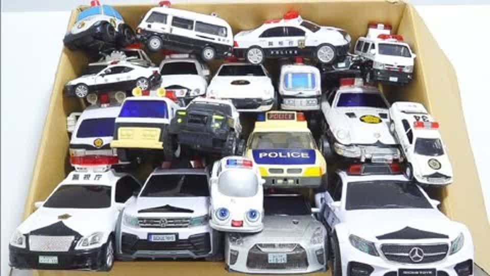 巴士系列工程车小汽车警车模型玩具试玩