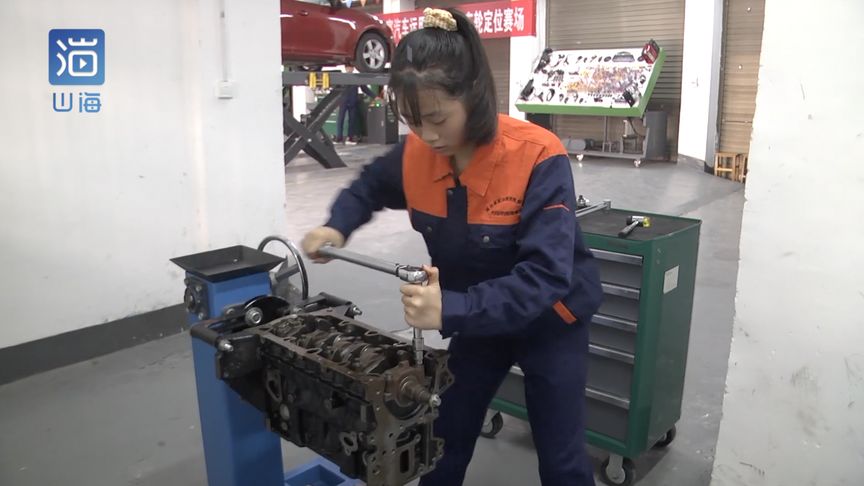 00后女汉子学汽修获市技能大赛一等奖,全班唯一一名女生