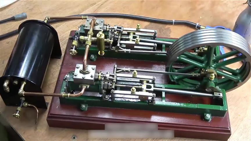 老外自制等比例的斯图尔特模型蒸汽机,真酷炫