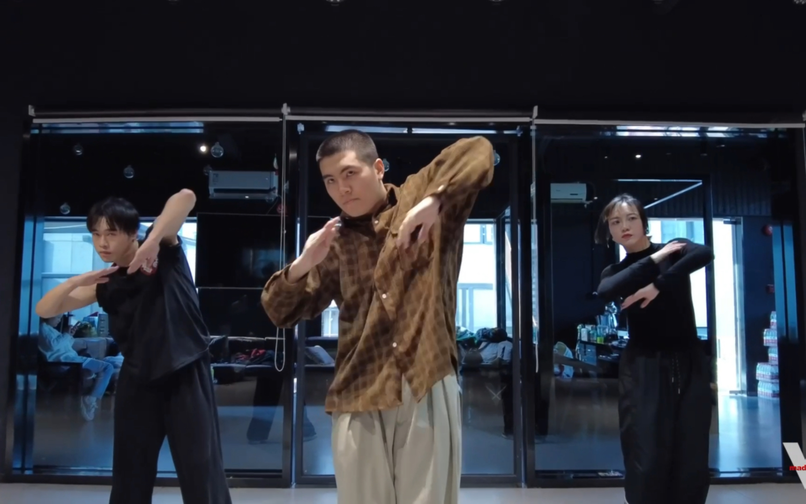 【made in V】卡点到帅疯了的编舞!飞燃编舞《Who Cares Anyway》