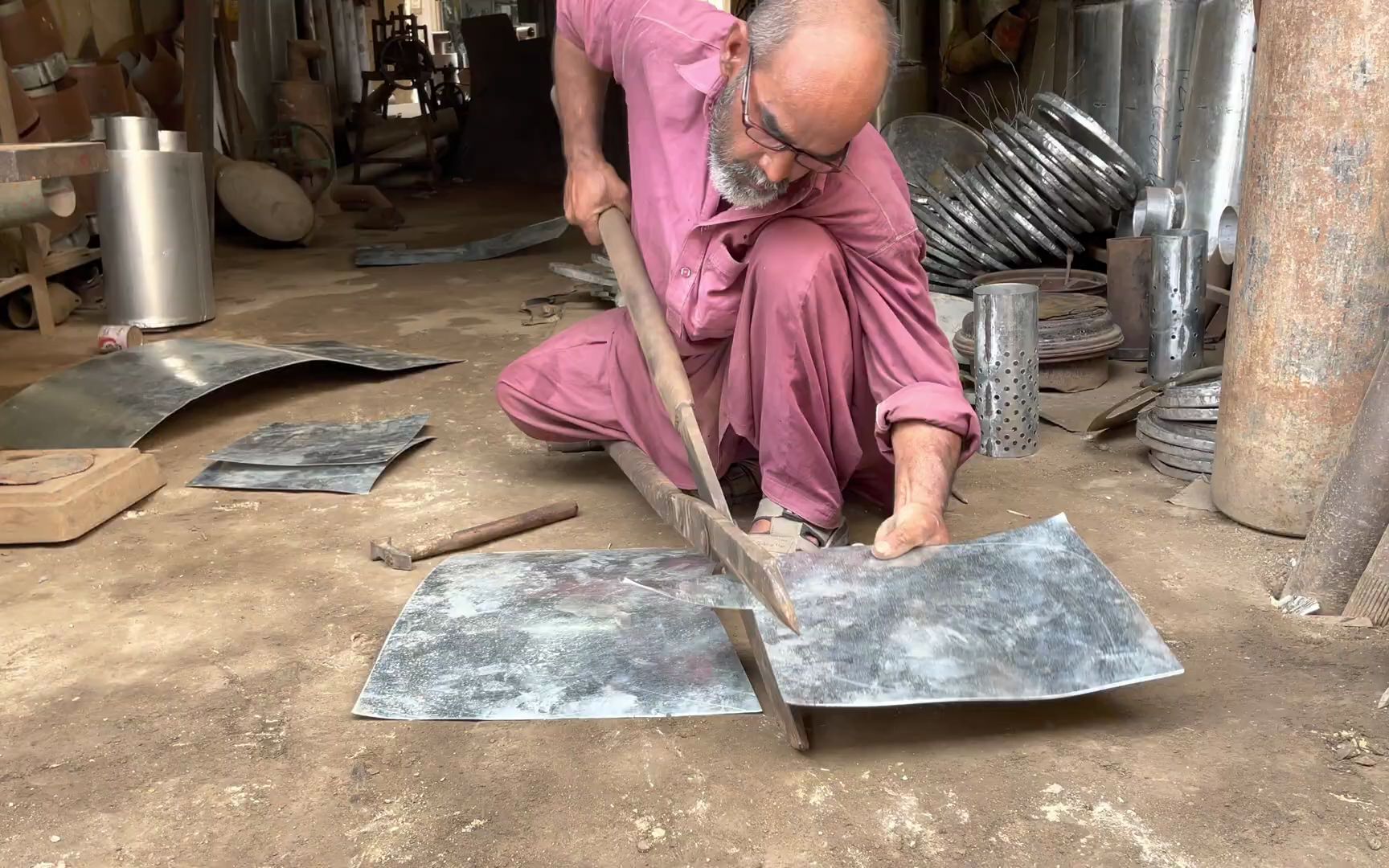 巴基斯坦万物皆可修-建造轮式装载机定制排气消声器