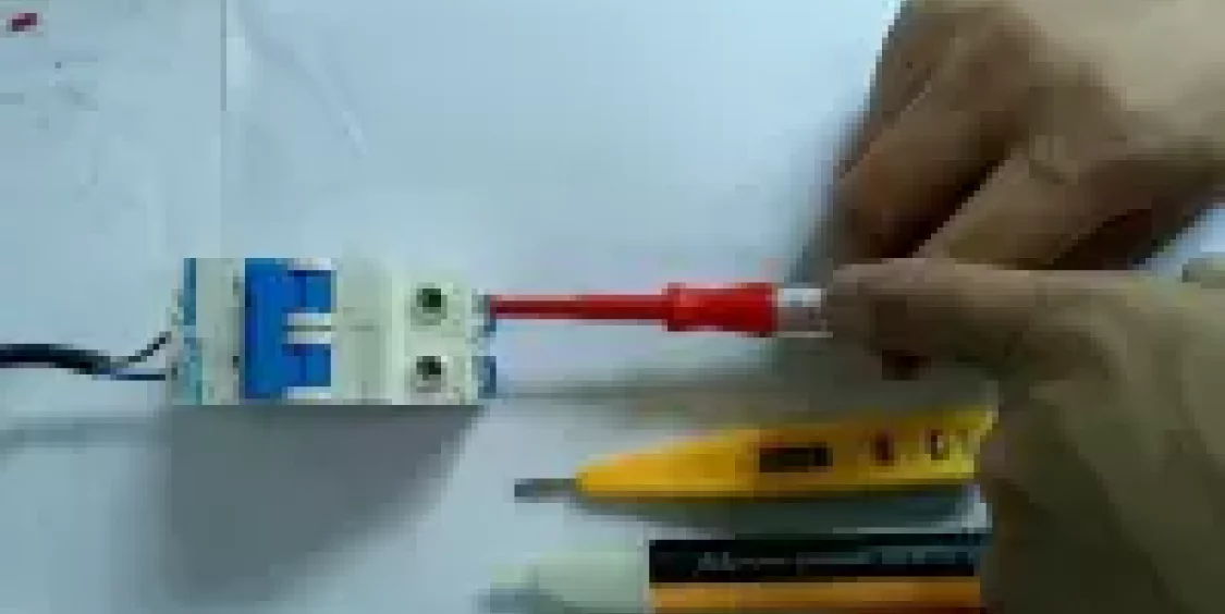 测电笔的使用方法