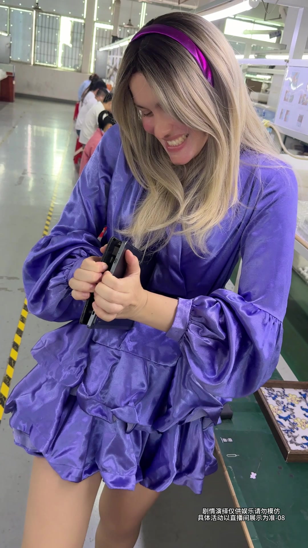 #国货当自强 25年联想新款平板电脑=电脑+电视+游戏机!电脑模式打开...