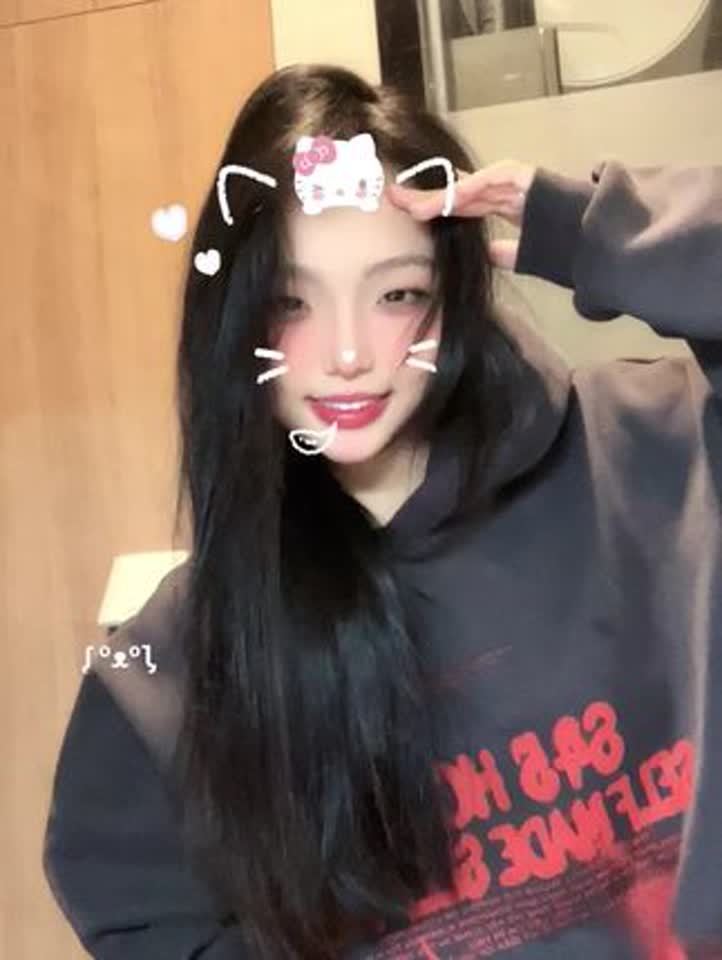 新年快乐!#新年快乐 #新年第一个手势舞 #浅跳一下 #甜甜的手势舞 #甜...