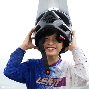 小车手乖乖 
