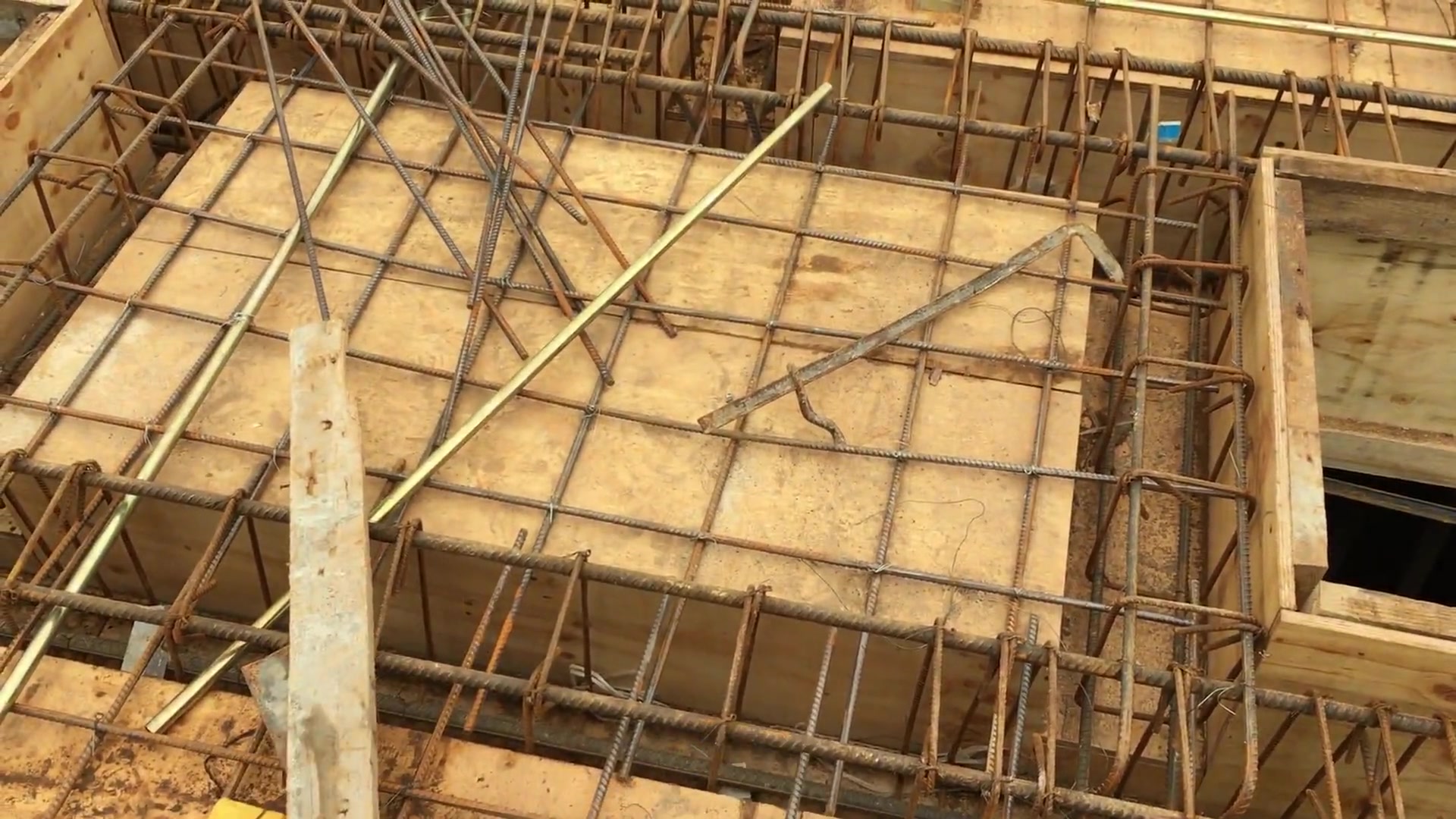 钢筋梁制作过程