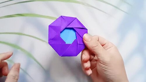 一张正方形纸叠折纸八边形飞行器男孩爱玩的飞镖飞盘