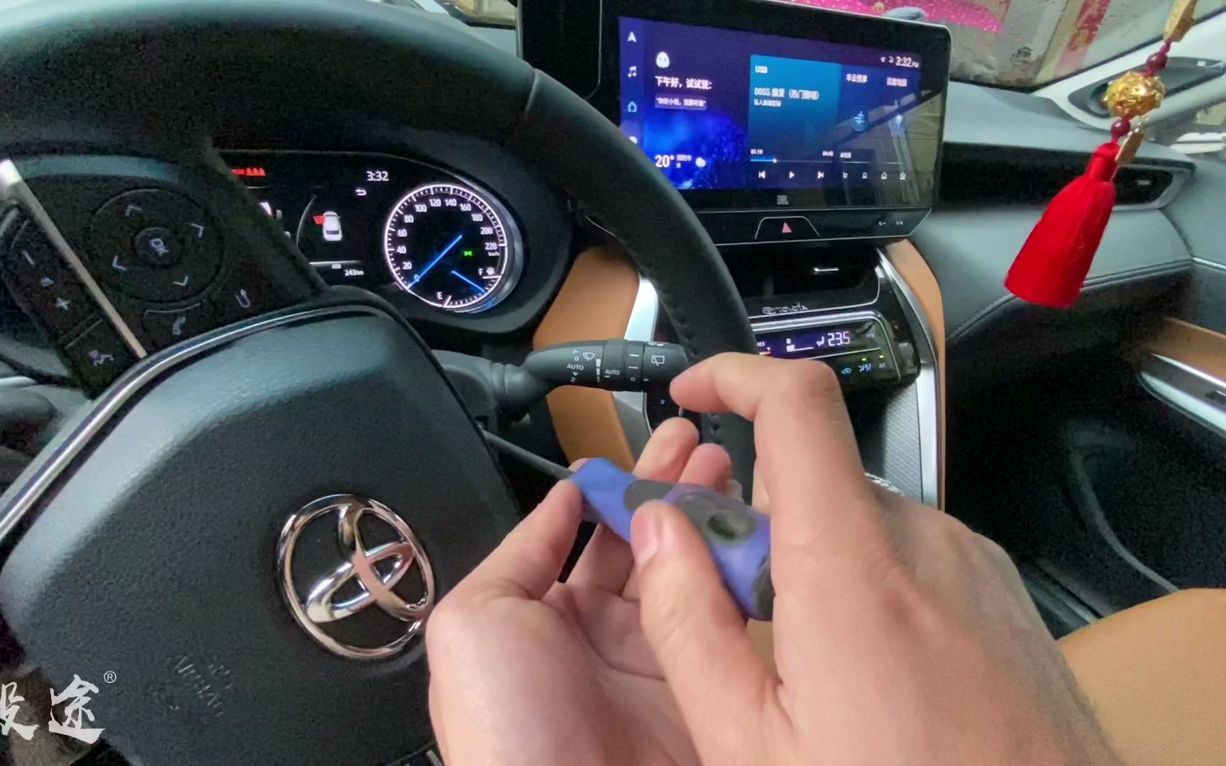 毅途汽车隐藏式抬头显示器丰田凌放威飒网关安装改装手把手详细步骤...