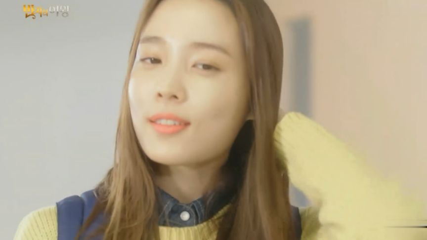 戒指女王:传家宝戒指真厉害,丑女戴上成美女,帅哥吓到跌坐