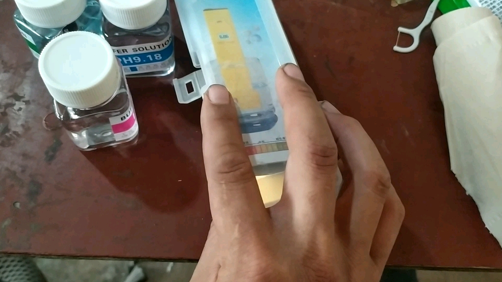 液体酸碱度怎么精准测量?电子测试笔怎么用?注意事项有哪些?