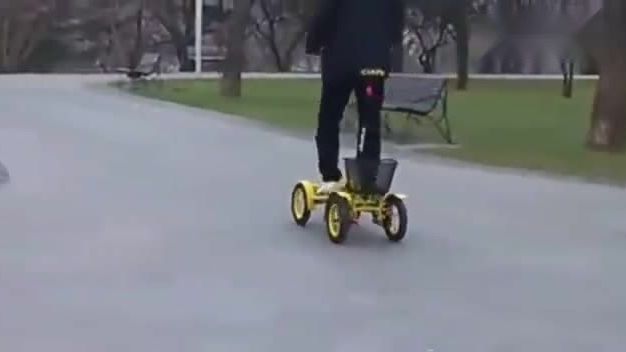 民间牛人发明省力自行车,机械结构巧妙又好玩!