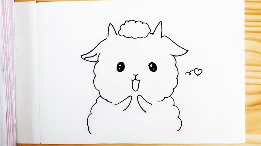 学画可爱的小羊简笔画,最后再涂上漂亮的颜色吧