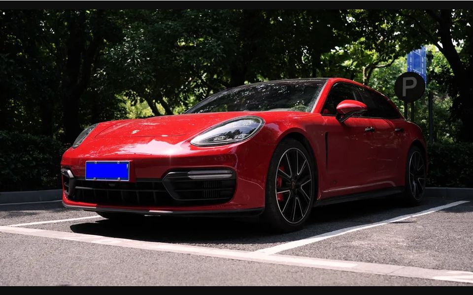 开保时捷911只是你老子有钱,开Panamera ST GTS真的是老子有钱
