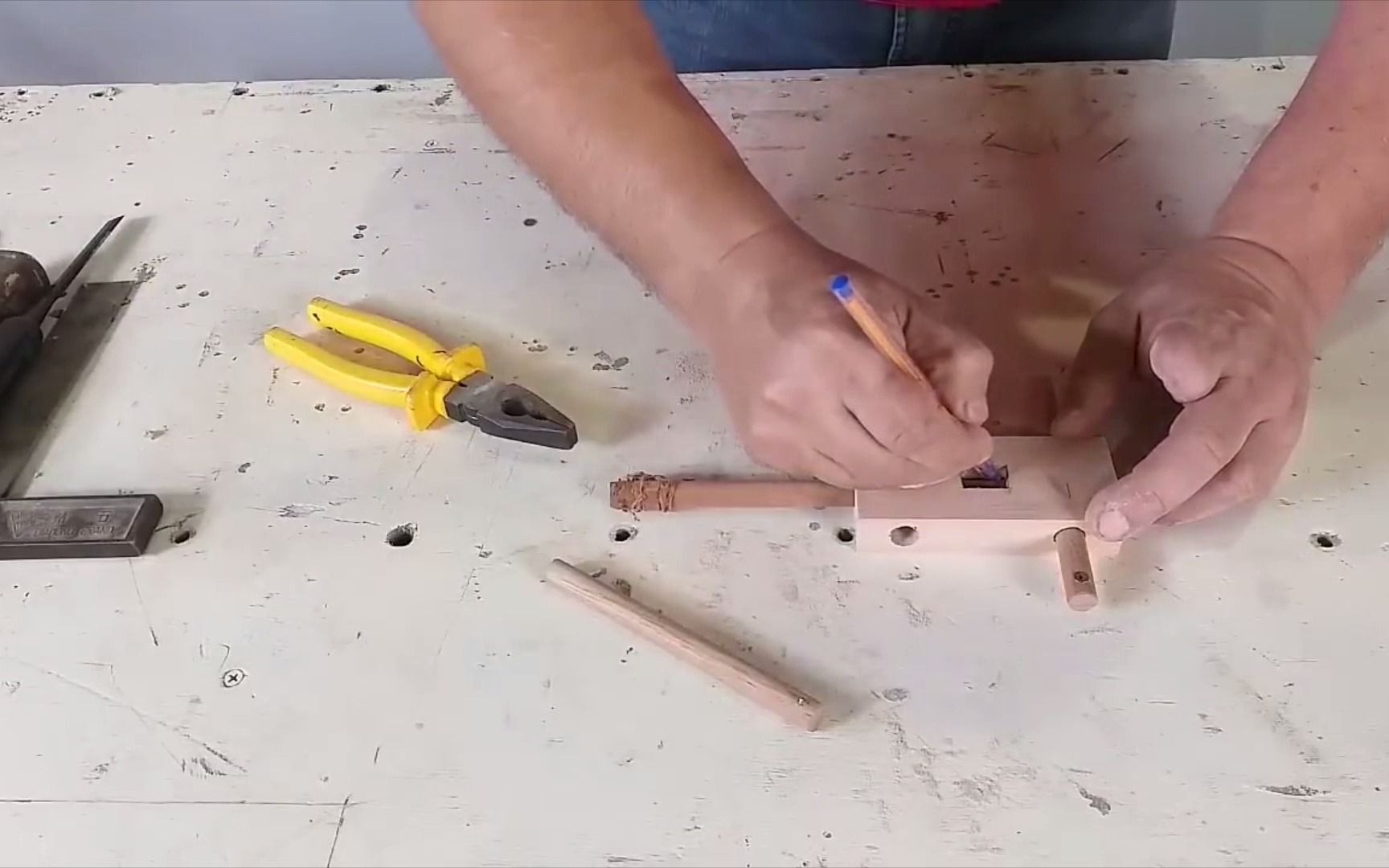 木工老师傅教你做木工刨子不想买就自己做这是个高手