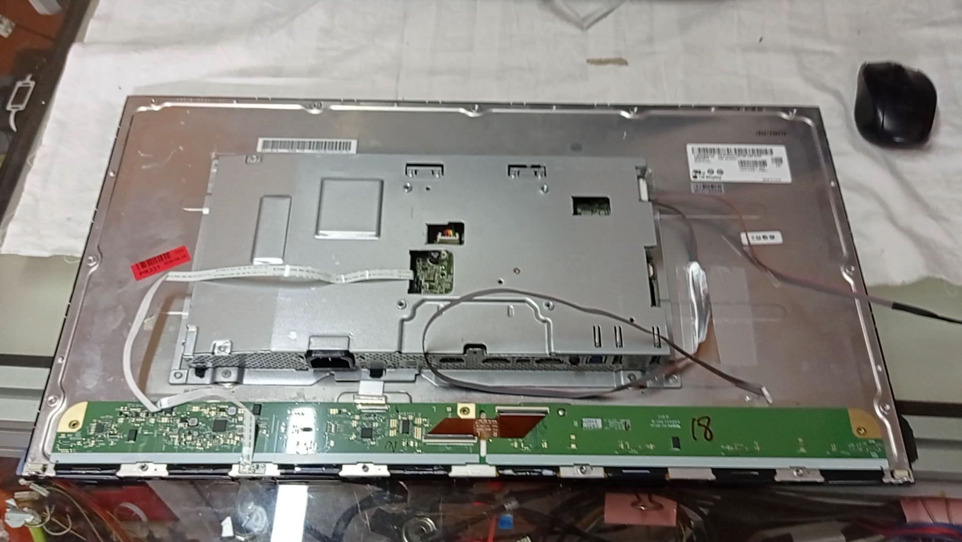 戴尔的液晶显示器U2518D,里面这个传感器是做什么用处的?