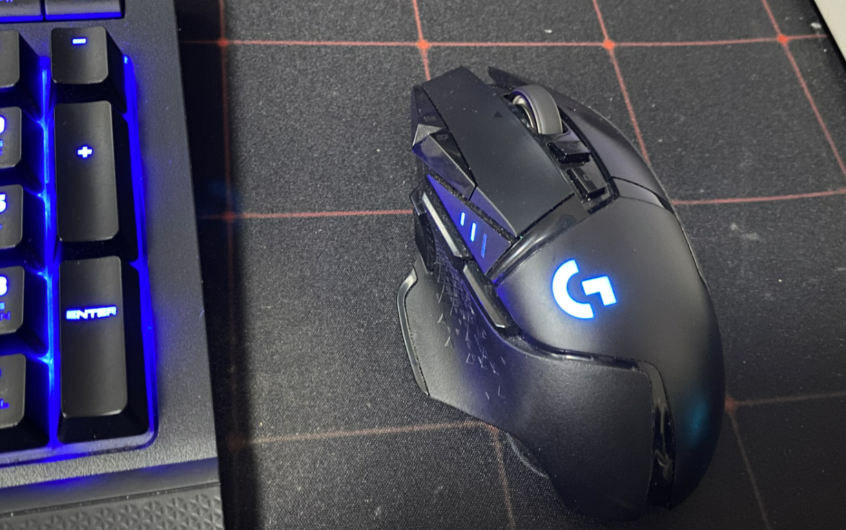 这滑轮吃润滑油长大的?鼠标能当指尖陀螺?