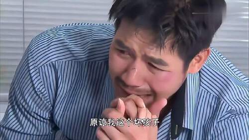 医生宣告妻子抢救无效,丈夫含泪拥抱竟唤醒奇迹!爱能战胜死亡