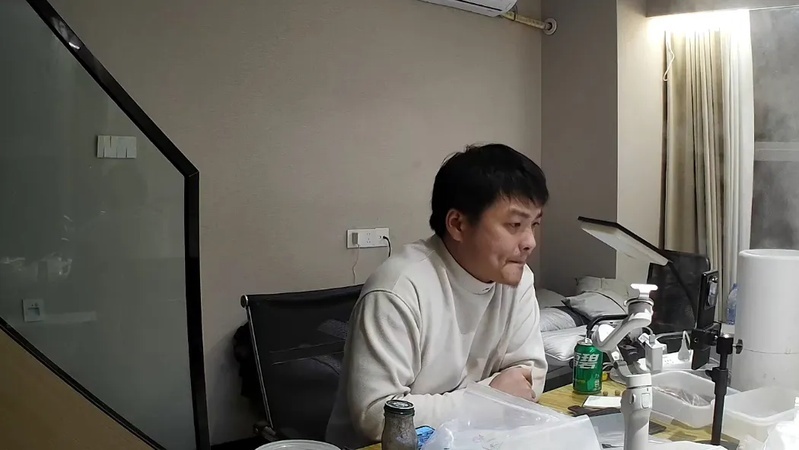 特别想说明下文玩一物一图和价格表的事儿,偶然翻监控看到这一段